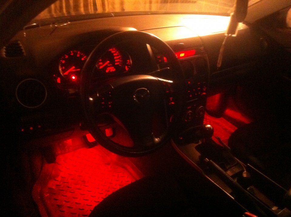 Подсветка ковриков — Mazda 6 (1G) GG, 2 л, 2007 года | стайлинг | DRIVE2