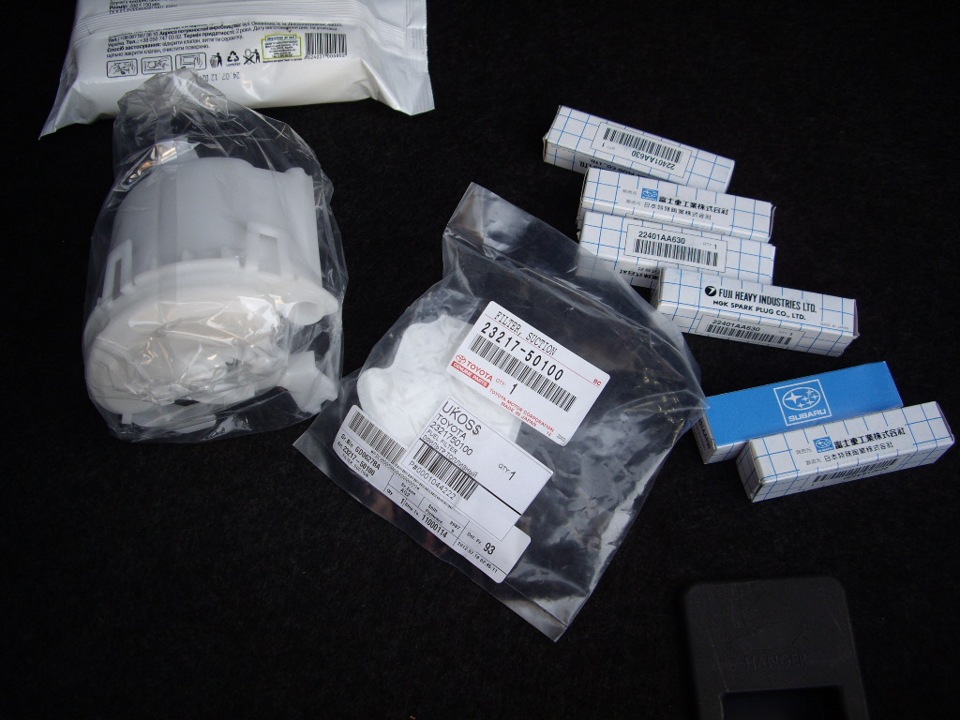 Прикупил свечи, топливный фильтр, фильтр грубой очистки. — Subaru ...