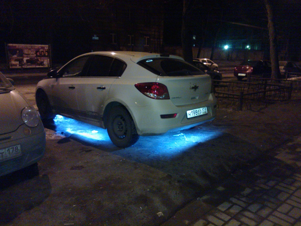 Подсветка днища — Chevrolet Cruze Hatchback, 1,8 л, 2012 года ...