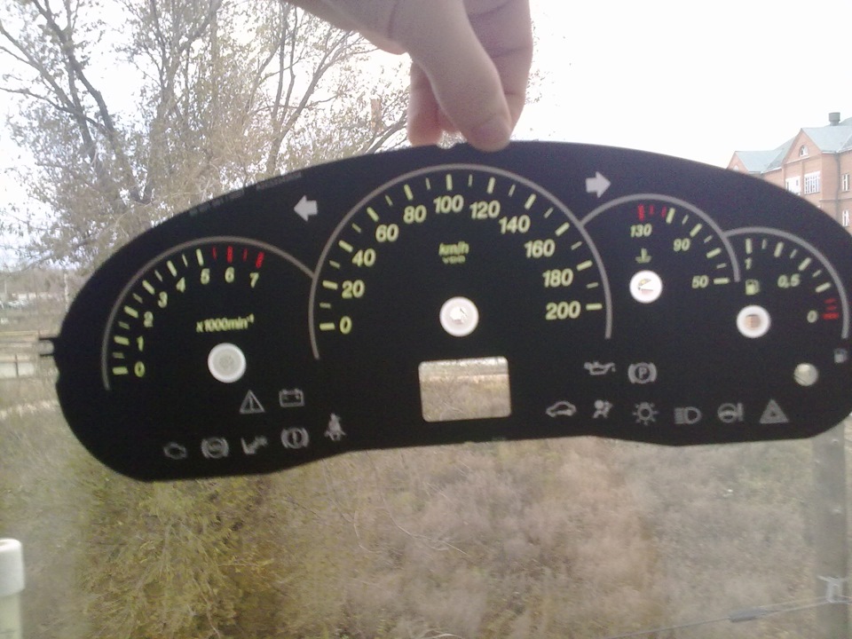 синяя приборка — Lada Приора седан, 1,6 л, 2009 года | тюнинг | DRIVE2