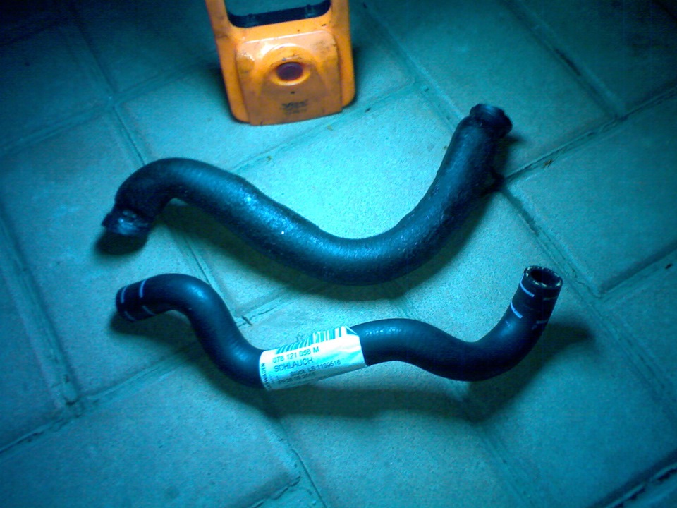 078121058M Шланг системы охлаждения двигателя VAG | Запчасти на DRIVE2