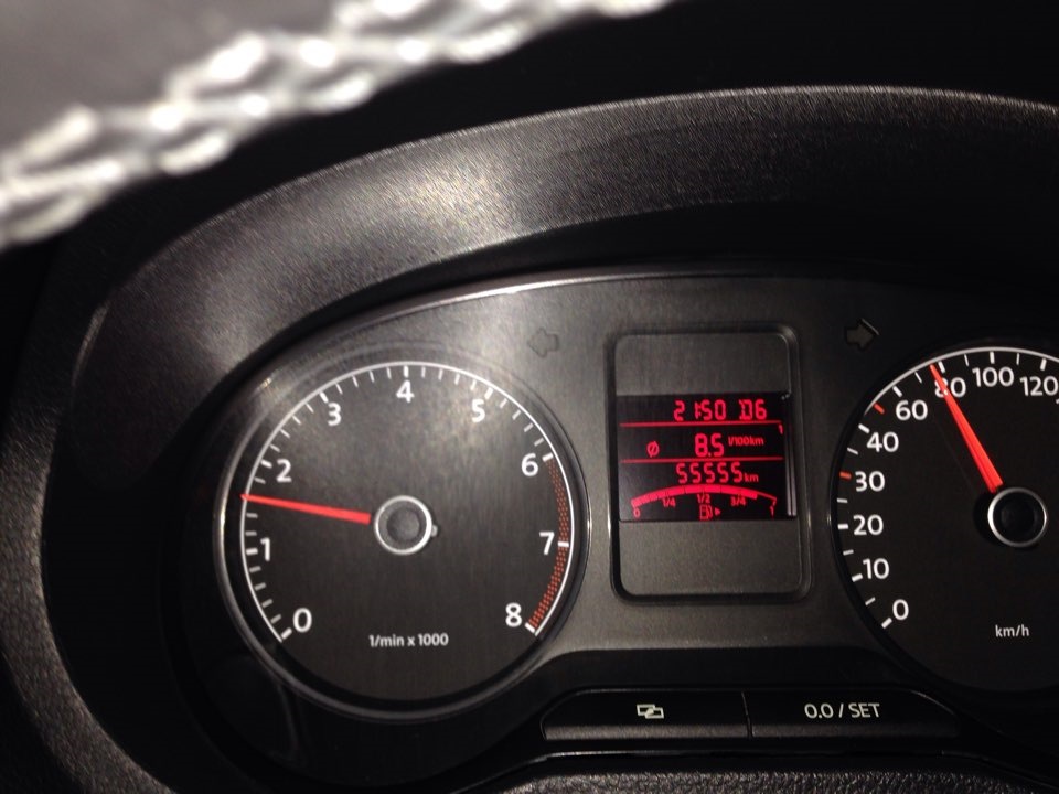 Маленький люблилей — Volkswagen Polo Sedan, 1,6 л, 2013 года | просто ...