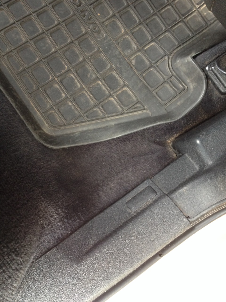 коврики в 740 от 850/S70 — Volvo 740, 2,3 л, 1989 года | тюнинг | DRIVE2