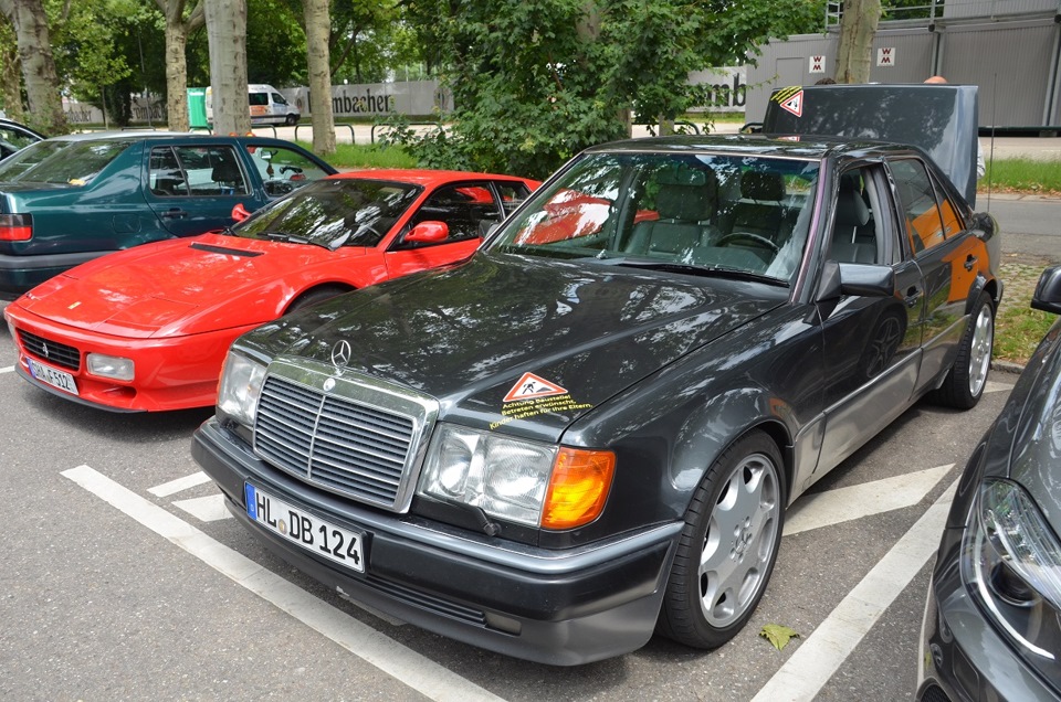 Дед остается на лечебном курорте — Mercedes-Benz E-Class (W124), 5 л ...