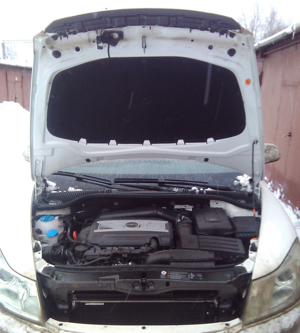 шумоизоляция капота — Skoda Octavia A5 Mk2, 1,8 л, 2012 года ...