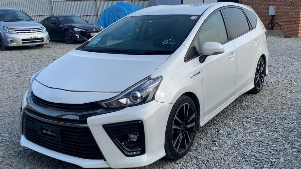 Toyota Prius Alpha 1.8 гибридный 2015 | Prius на DRIVE2