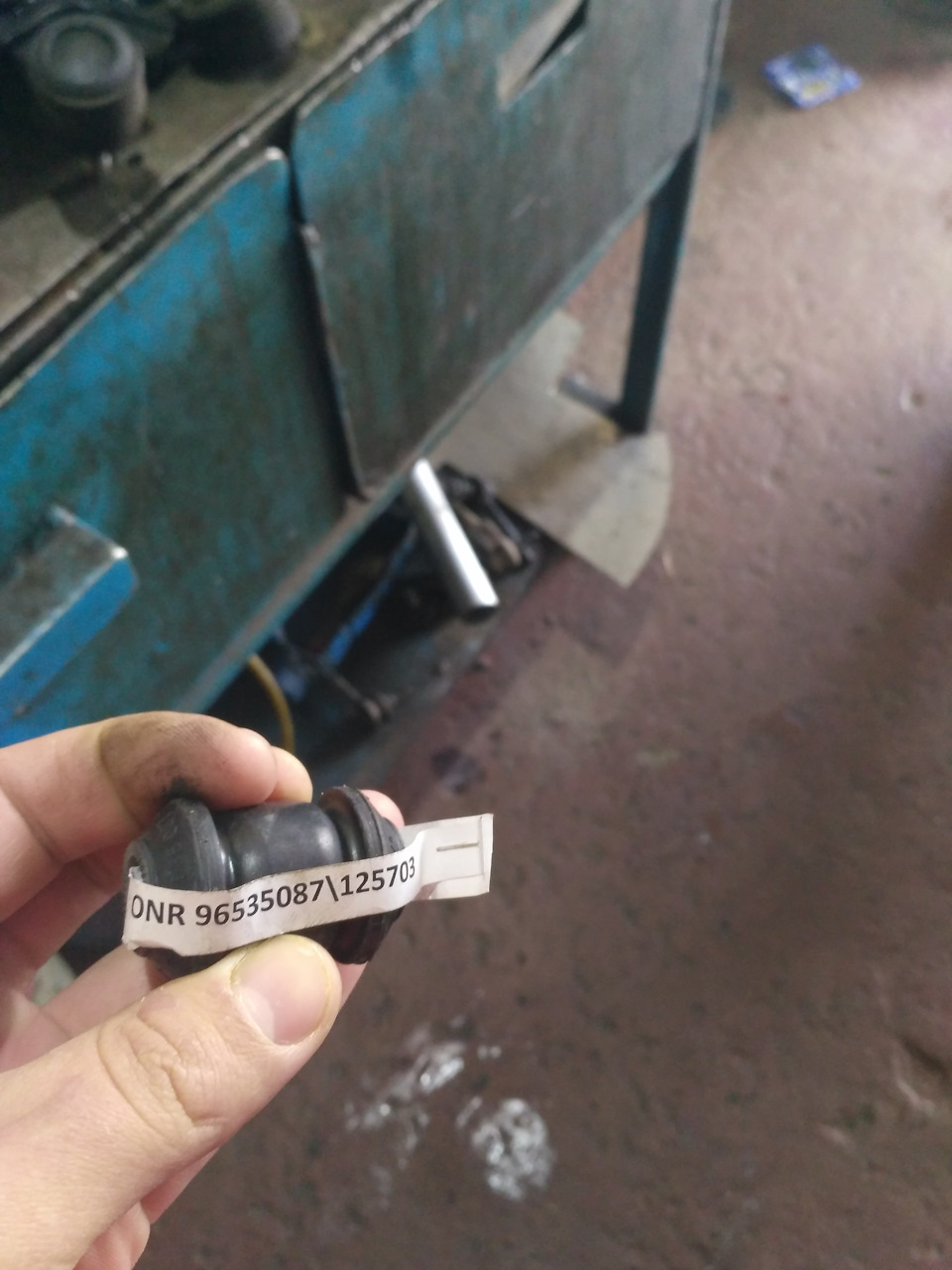 96535087 Сайлентблок рычага передней подвески, передний / Chevrolet ...