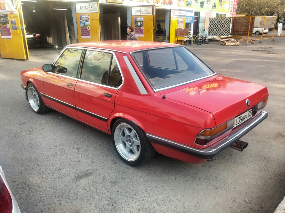 помыл отполировал! — BMW 5 series (E28), 2,5 л, 1984 года | мойка | DRIVE2