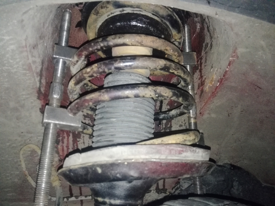 Замена передних опор амортизатора на М50! — BMW 3 series (E36), 2 л ...