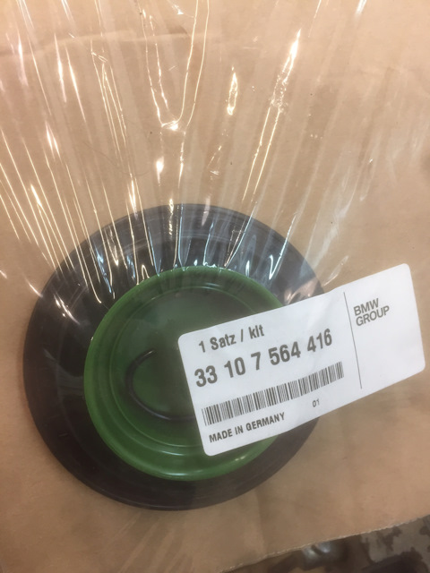 33107564416 Сальник со стопорным кольцом BMW | Запчасти на DRIVE2