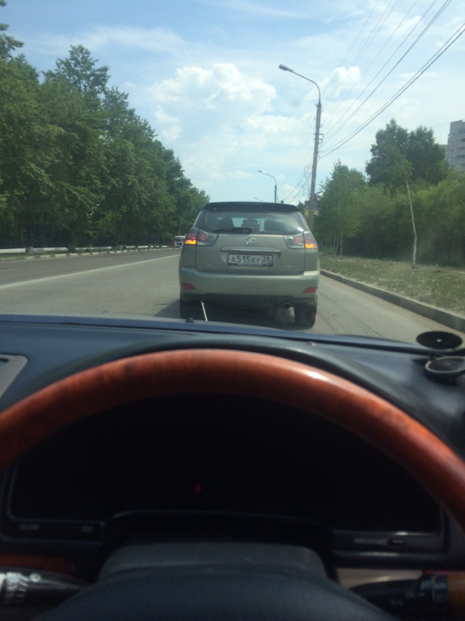 Лопнул патрубок охлаждения дроссельной заслонки — Toyota Progres, 3 л ...