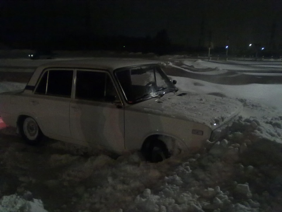 закопался слегка)) — Lada 21061, 1,5 л, 1995 года | покатушки | DRIVE2