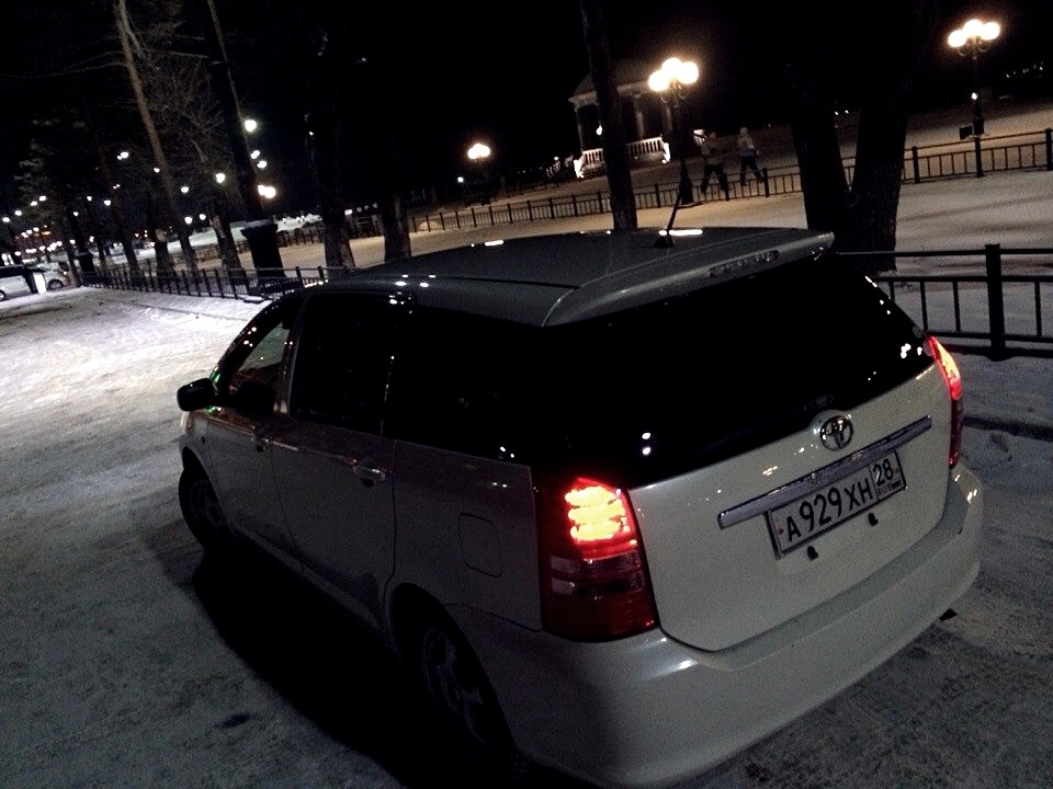 Немного зимнего фото) — Toyota Wish (AE10), 1,8 л, 2005 года ...