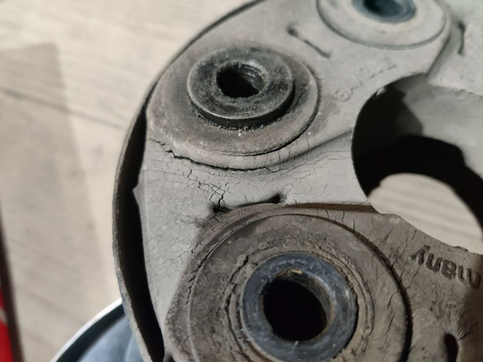 Замена передней муфты кардана — Skoda Octavia Combi A4 Mk1, 1,8 л, 2006 ...