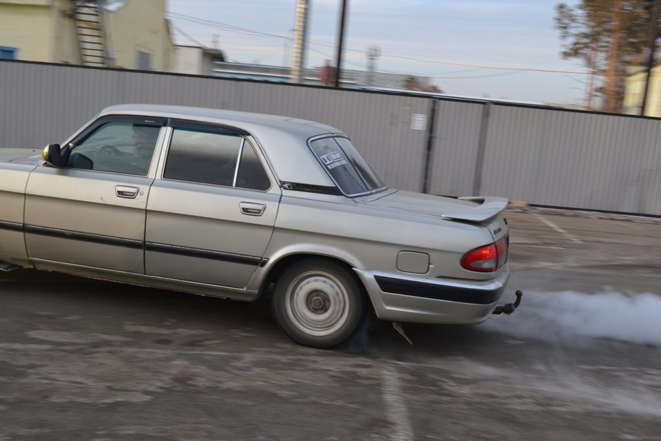 Немного дыма. — ГАЗ 31105, 2,4 л, 2006 года | покатушки | DRIVE2
