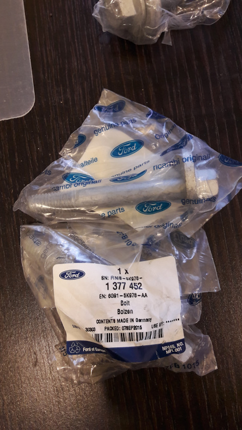 1377452 Болт заднего поперечного рычага / S-Max, Mondeo-IV, Galaxy 06 ...