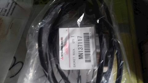 MN137117 Прокладка крышки ГБЦ OEM Mitsubishi | Запчасти на DRIVE2