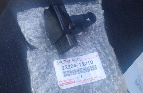 2220422010 Датчик расхода воздуха TOYOTA LEXUS | Запчасти на DRIVE2