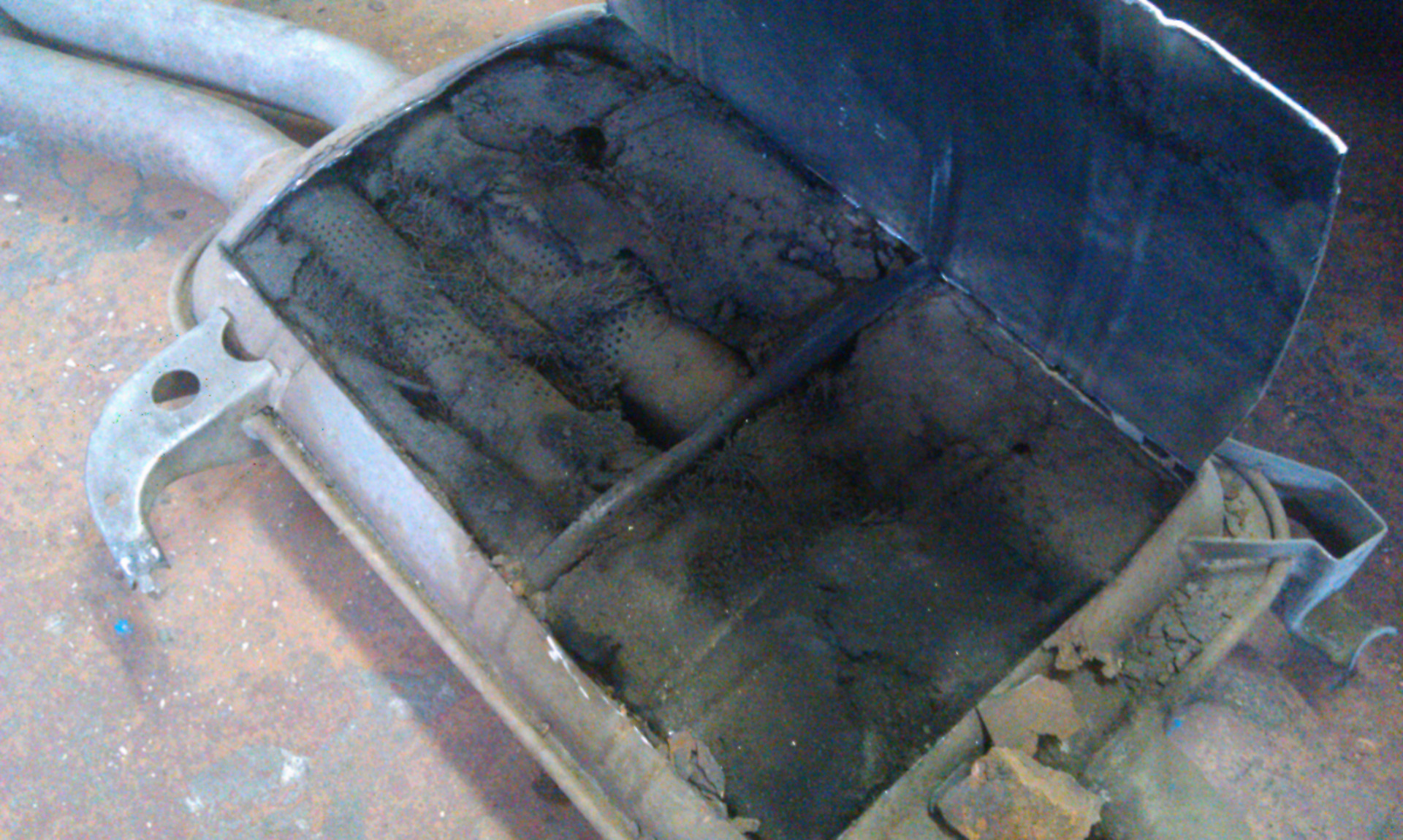 вскрываем банку глушителя. — Audi V8, 3,6 л, 1989 года | просто так ...