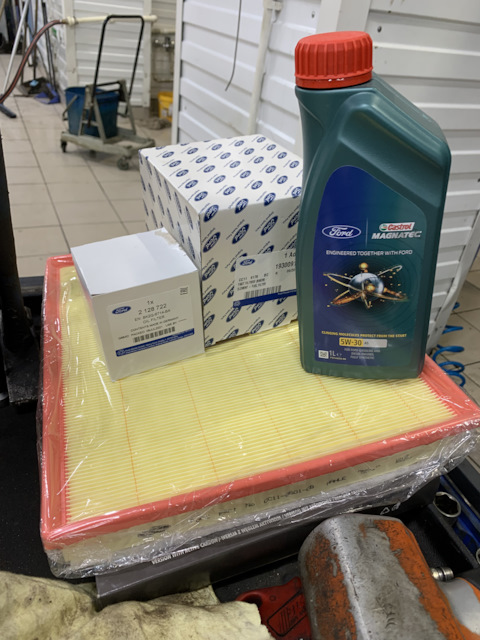 1731716 Шкив коленвала с демпфером / Transit 2.2 TDCI 06~ Ford ...