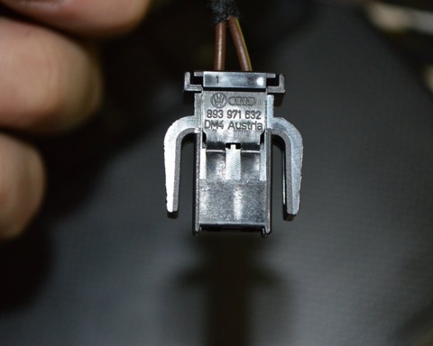 893971632 РАЗЬЕМ 2 PIN/GEHAEUSE VAG | Запчасти на DRIVE2