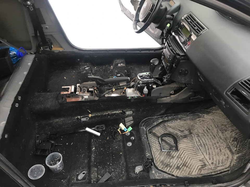 Немного подтекала печка — Citroen C4 (1G), 1,6 л, 2006 года | своими ...