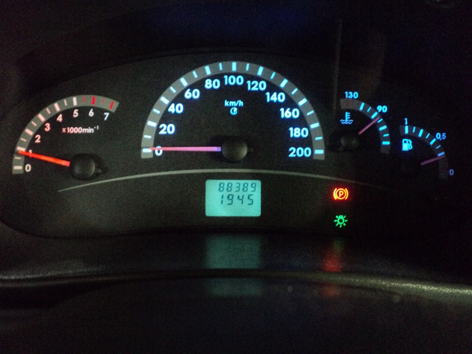 Приборная панель на стандарт — Lada Калина седан, 1,6 л, 2007 года ...