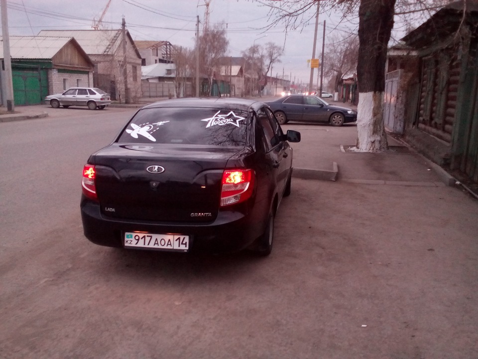 наклейка к 9 мая — Lada Гранта (1G), 1,6 л, 2013 года | просто так | DRIVE2