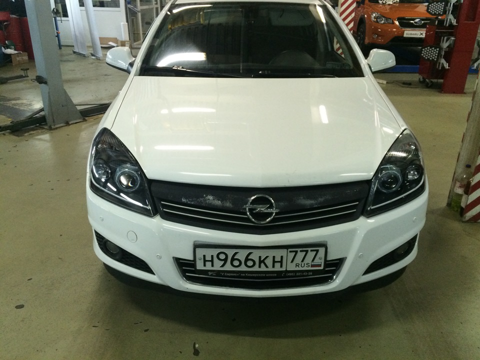 Фары с линзой и реснички — Opel Astra H, 1,8 л, 2011 года | стайлинг ...