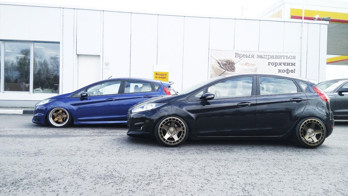 Ford Fiesta (Mk VI) 1.6 бензиновый 2015 | Stanced Static на DRIVE2