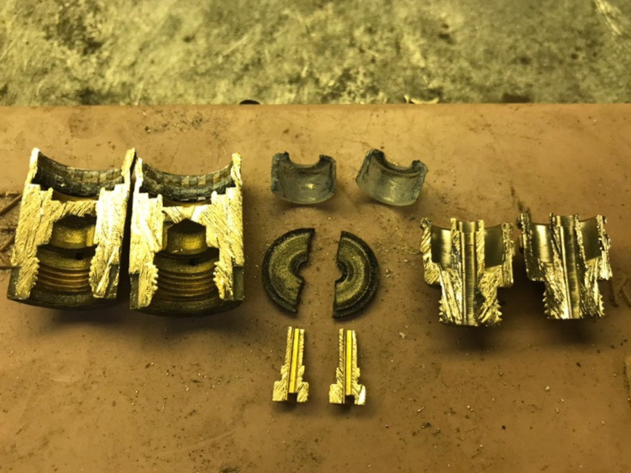 Клапан пневмостойки, вскрытие — Volkswagen Touareg (1G), 3 л, 2008 года ...