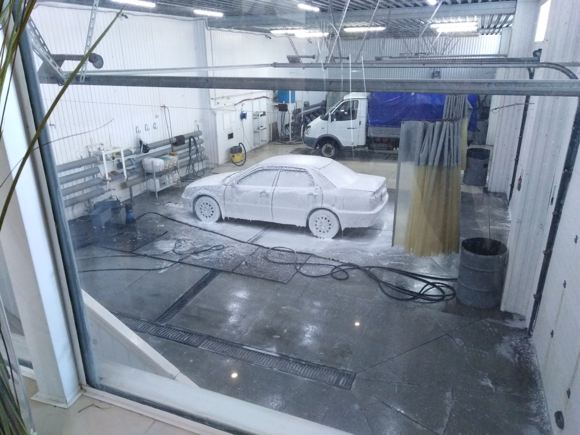 Hyundai Solaris II 4D Sed 2017- Стекло лобовое (ветровое) за 2000руб ...