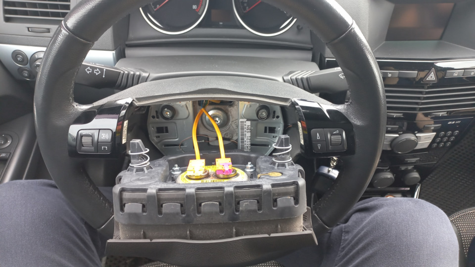 Оплетка на руль — Opel Astra H, 1,6 л, 2008 года | своими руками | DRIVE2