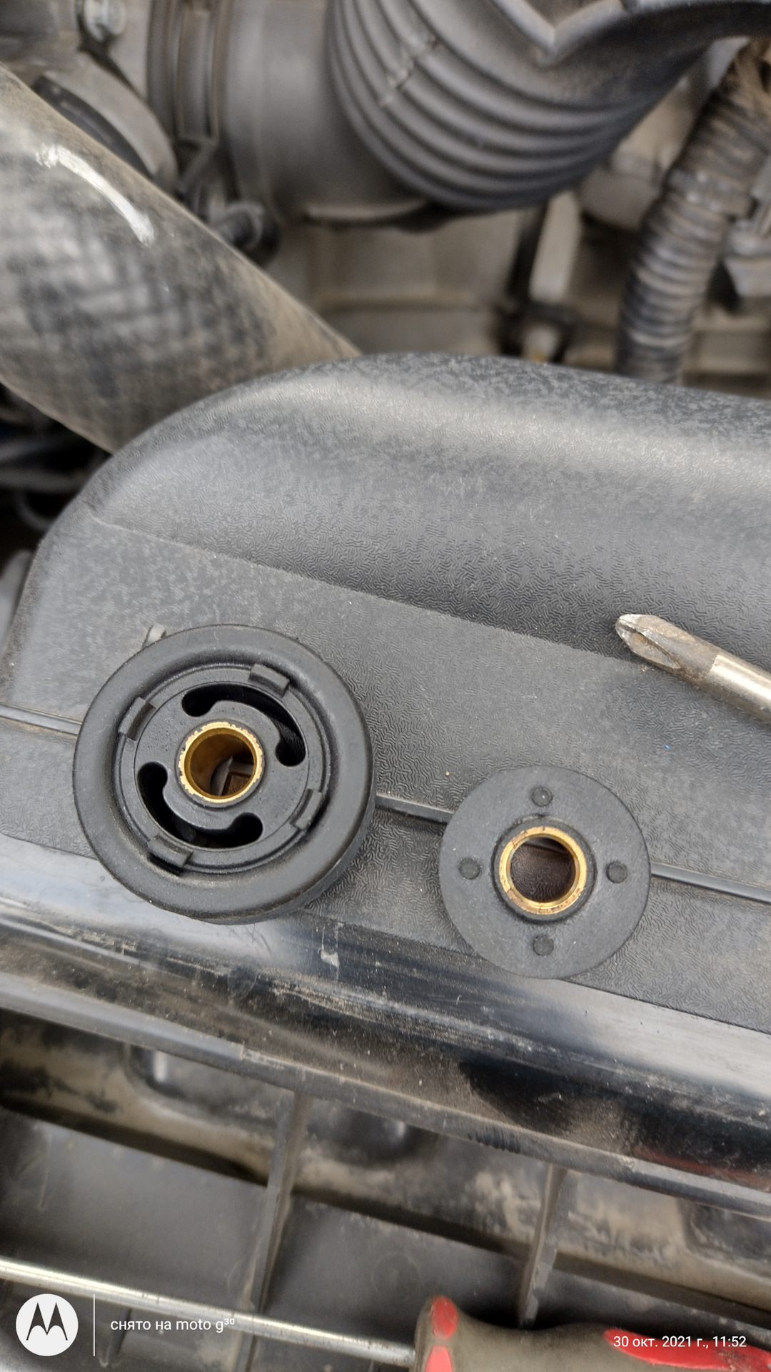 Замена сайлентблоков тросов МКПП — KIA Ceed SW (2G), 1,6 л, 2015 года ...