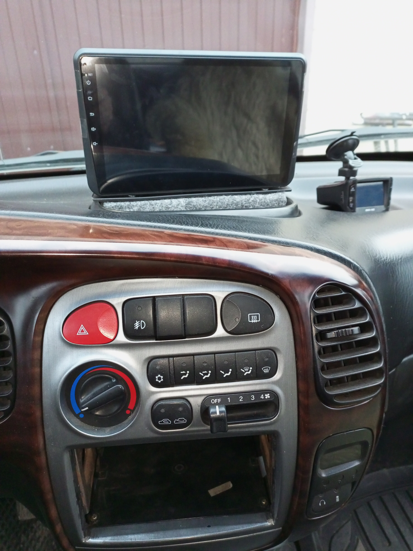 Андроид на торпеду и горб с озона — Hyundai Starex (1G), 2,5 л, 2004 ...