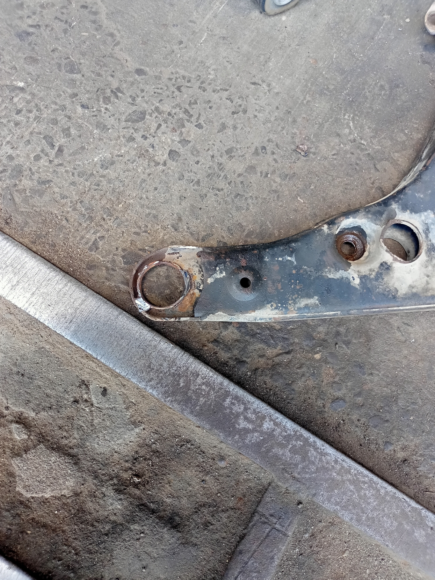 Шаровые. — Mitsubishi Carisma, 1,6 л, 2002 года | просто так | DRIVE2