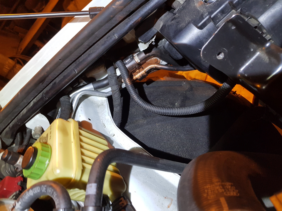 Замена трубки кондиционера — Audi Q7 (1G), 3 л, 2012 года | своими ...