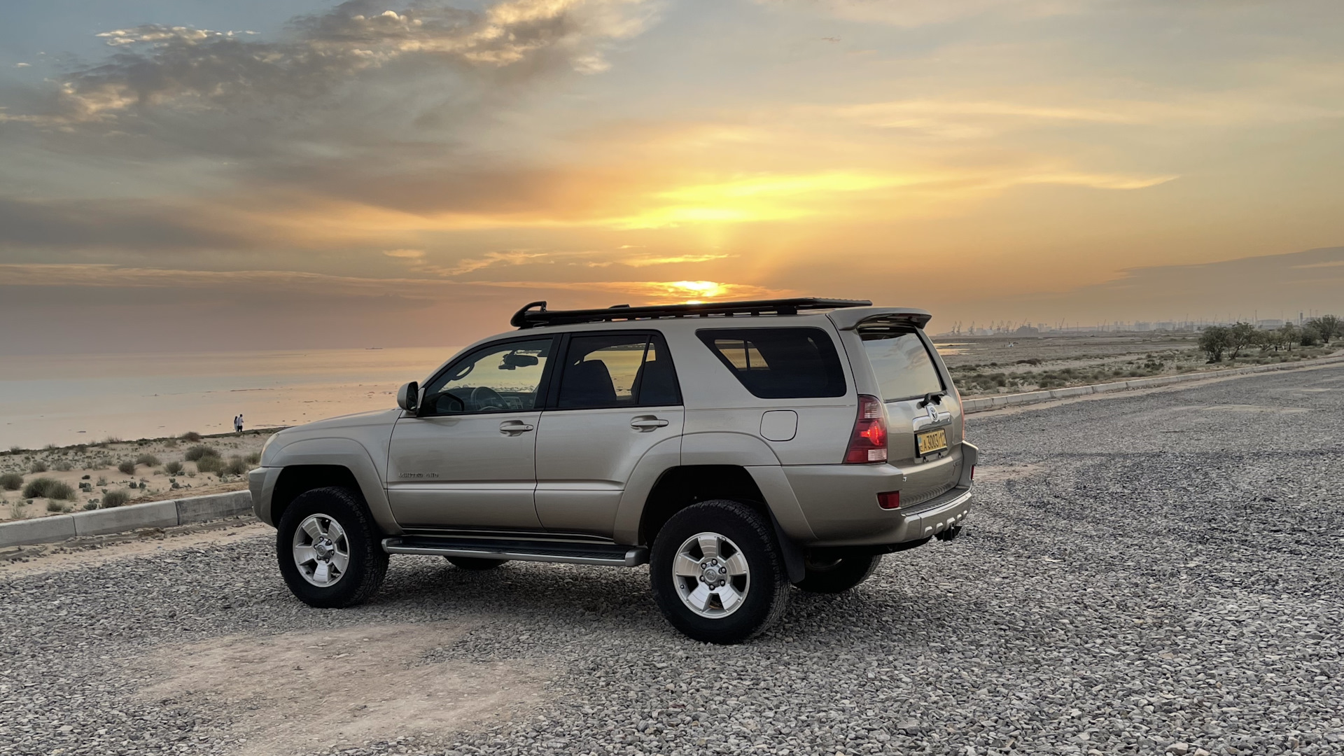 Toyota 4Runner (IV) (215) 4.7 бензиновый 2003 | Limited Dorado Gold на ...