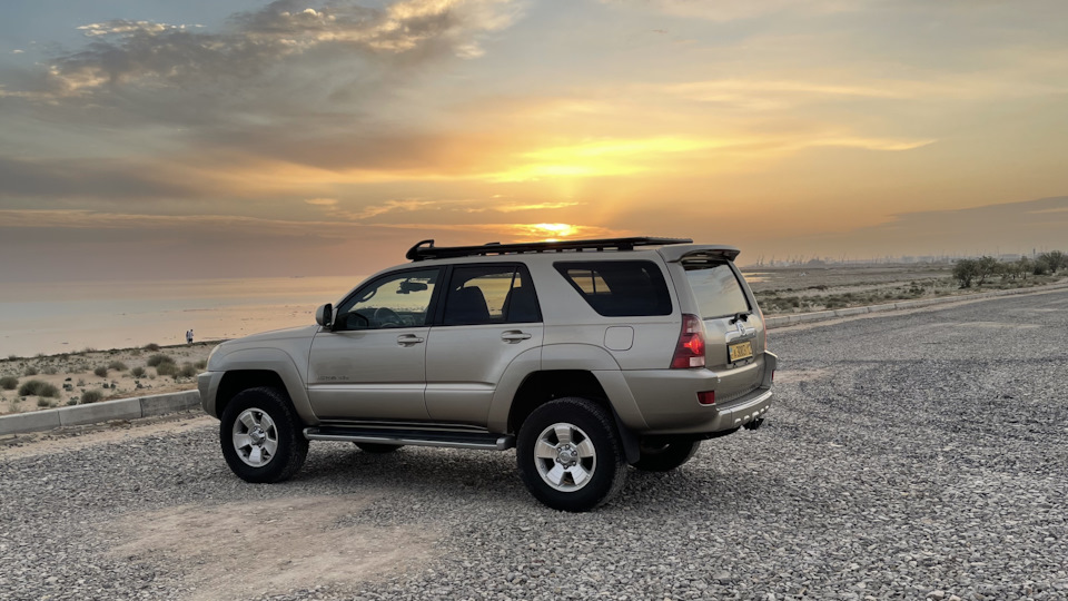 Toyota 4Runner (IV) (215) 4.7 бензиновый 2003 | Limited Dorado Gold на ...