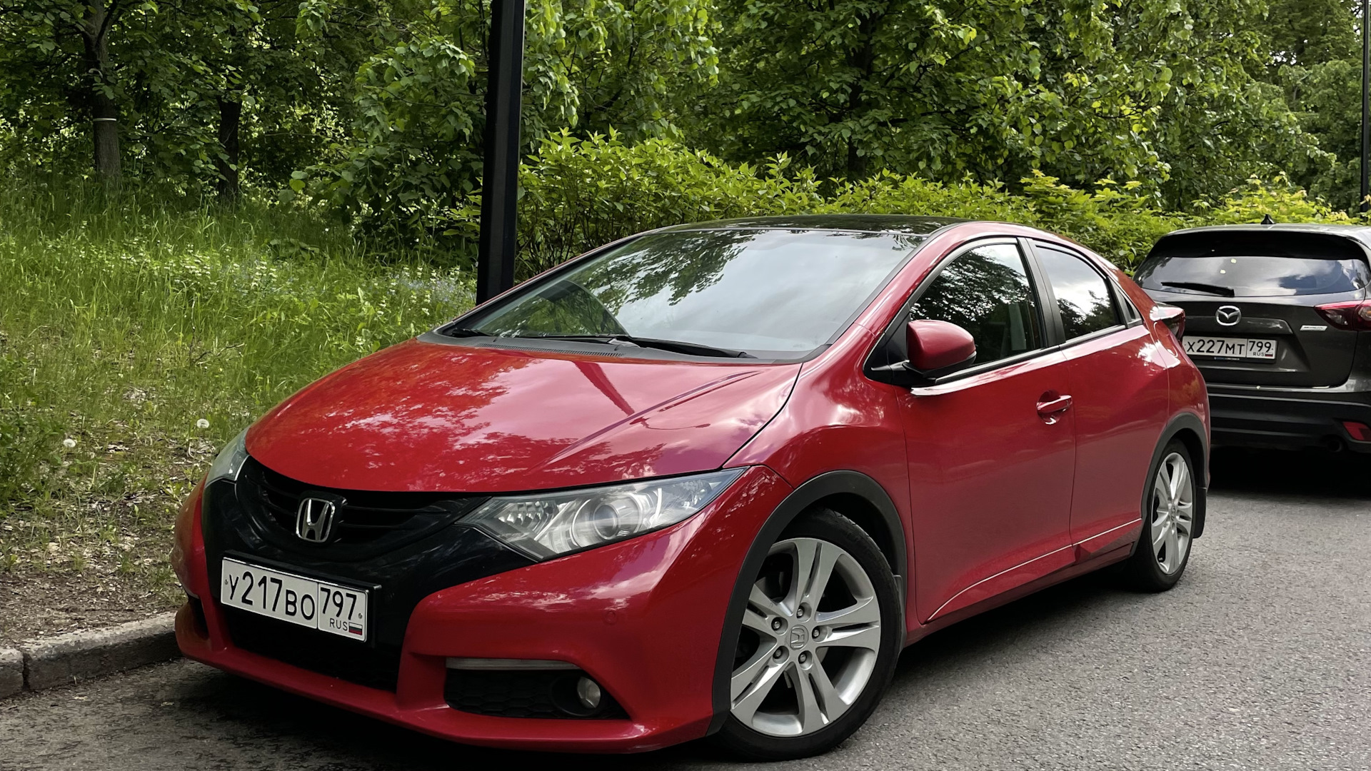Honda Civic Hatchback (9G) 1.8 бензиновый 2012 | Red Samurai на DRIVE2