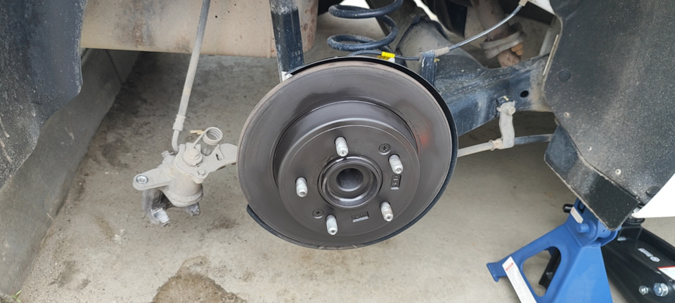 Замена колодок в круг. — Hyundai Avante (6G), 1,6 л, 2019 года ...