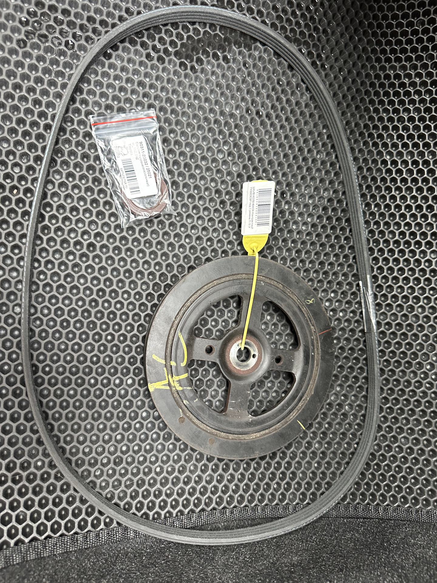 Сальник колена, шкив, ремень🫢 — Toyota Corolla RunX, 1,5 л, 2001 года ...