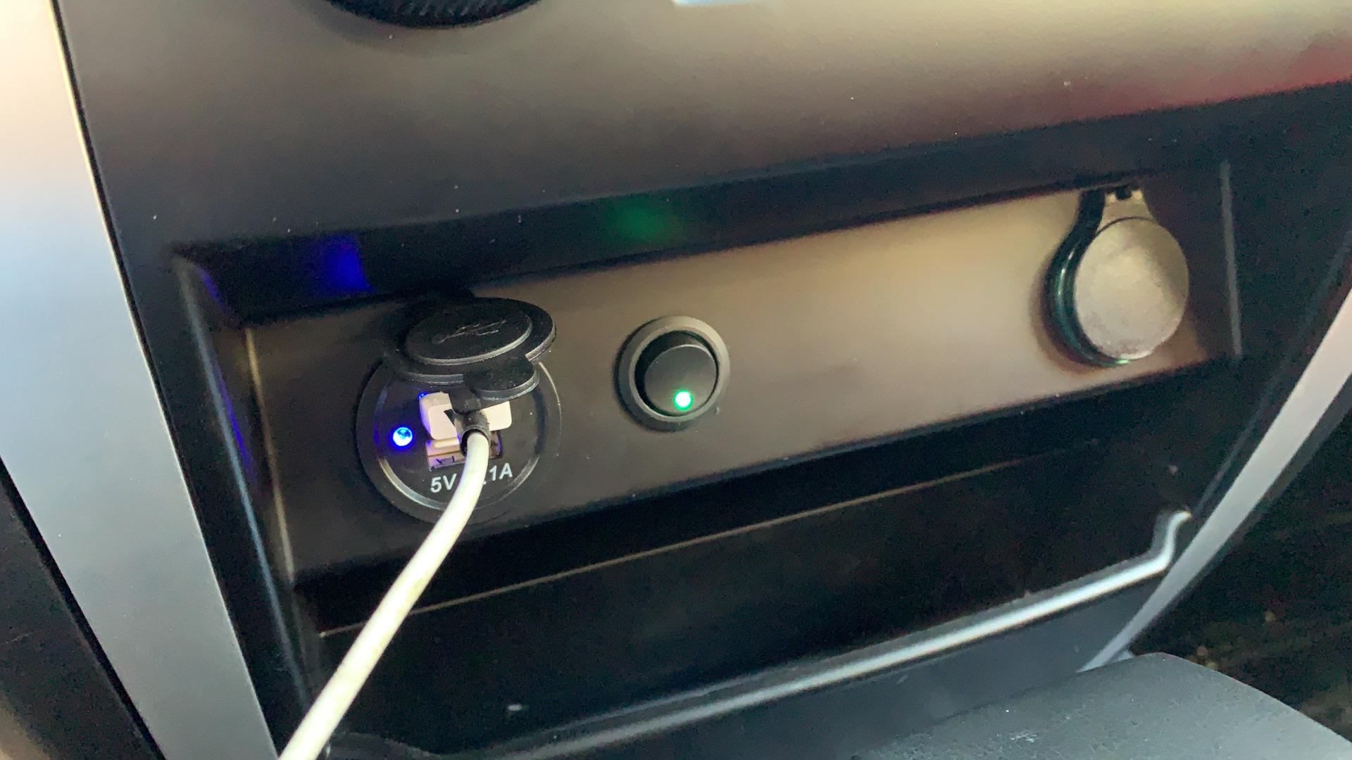 USB разъем в Уаз Патриот с АКПП — УАЗ Patriot, 2,7 л, 2019 года ...