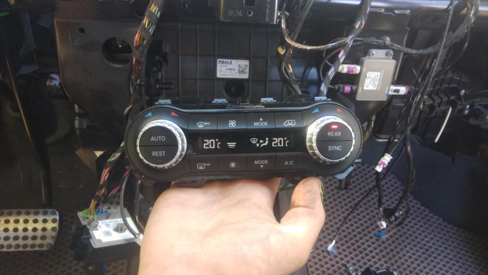 Замена кондиционера на 3-х зонний климат контроль Вито Vito w447 ...