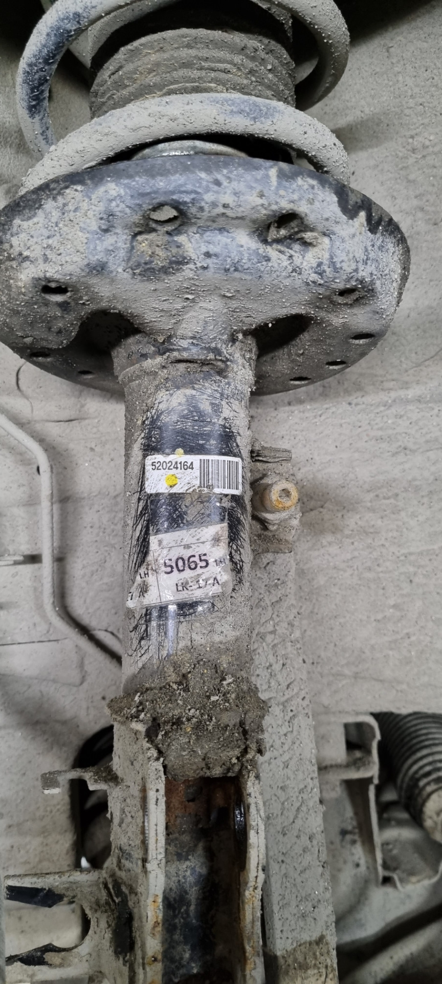 52024164 Амортизаторная стойка подвески передняя правая, для а/м ...