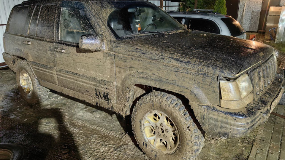 Jeep Grand Cherokee (ZJ) 5.2 бензиновый 1995 | Для грязи на DRIVE2