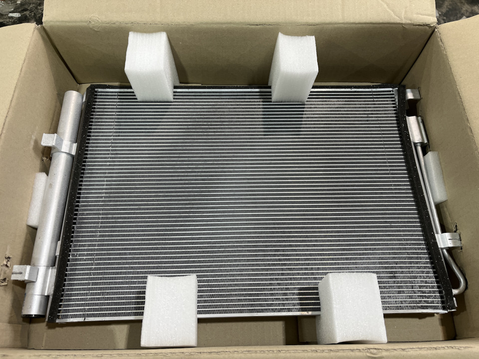 Замена конденсора (радиатора) кондиционера — Hyundai Solaris (1G), 1,4 ...