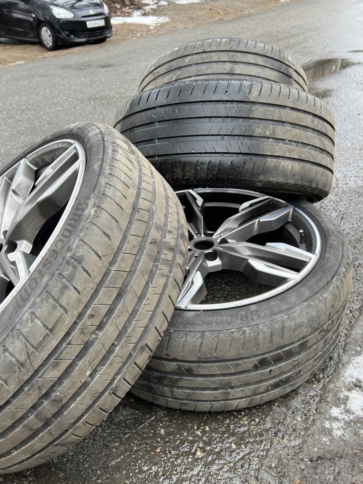 Шины летние Bridgestone 245/40 R21, литые диски BMW 8,5Jx21 ET30 5x112 ...