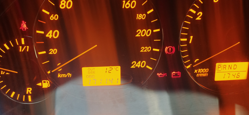 Масло — Toyota Avensis II, 2 л, 2006 года | плановое ТО | DRIVE2