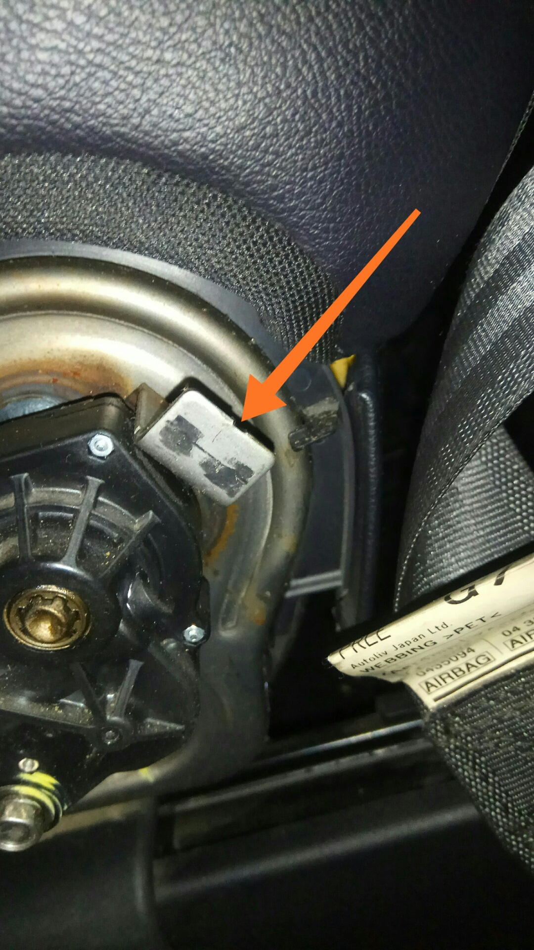 Замена кнопок электрорегулировки кресла водителя? Нет, ремонт ...